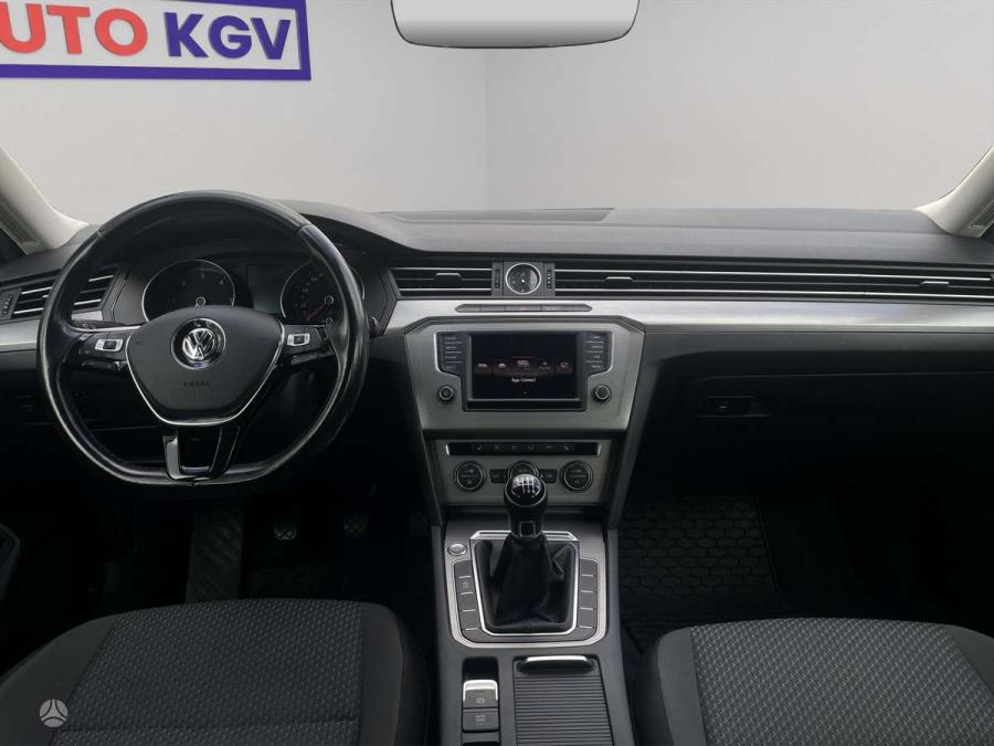 Pelēks Volkswagen Passat 2015 Viļņa, ar dzinēja tilpumu 1.60 L un nobraukumu 234 tūkst. km par 8399 €, foto 11 vietnē AUTOMOTO.COM.LV