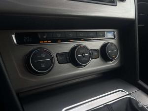 Pelēks Volkswagen Passat 2015 Viļņa, ar dzinēja tilpumu 1.60 L un nobraukumu 234 tūkst. km par 8399 €, foto 16 vietnē AUTOMOTO.COM.LV