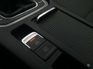 Pelēks Volkswagen Passat 2015 Viļņa, ar dzinēja tilpumu 1.60 L un nobraukumu 234 tūkst. km par 8399 €, foto 20 vietnē AUTOMOTO.COM.LV