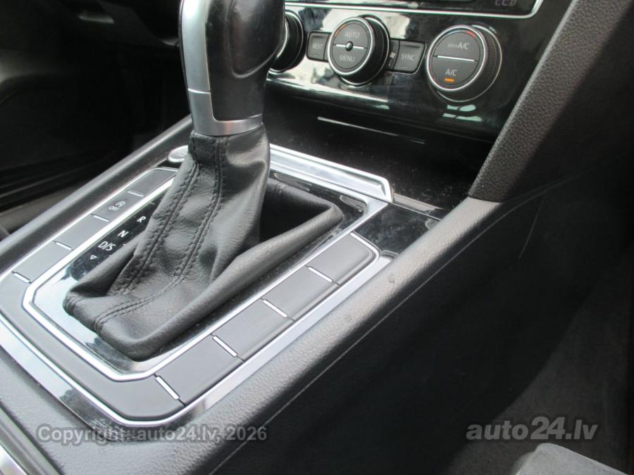 Pelēks Volkswagen Passat 2015 Tartu, ar dzinēja tilpumu 2.00 L un nobraukumu 170 tūkst. km par 9990 €, foto 15 vietnē AUTOMOTO.COM.LV