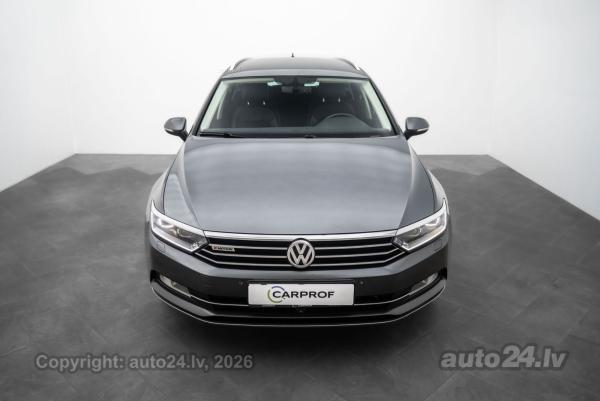 Grey Volkswagen Passat 2015 in Tallinn, with an engine capacity of 2.00 L and mileage of 252 thousand km for 11999 €, photo 3 on AUTOMOTO.COM.LV