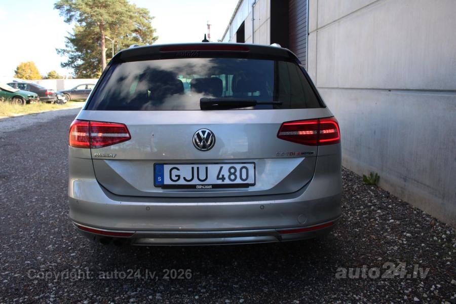 Grey Volkswagen Passat 2015 in Tallinn, with an engine capacity of 2.00 L and mileage of 274 thousand km for 8700 €, photo 8 on AUTOMOTO.COM.LV