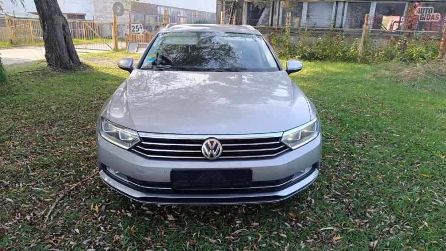 Grey Volkswagen Passat 2015 in Alytus, with an engine capacity of 1.60 L and mileage of 300 thousand km for 6999 €, photo 4 on AUTOMOTO.COM.LV