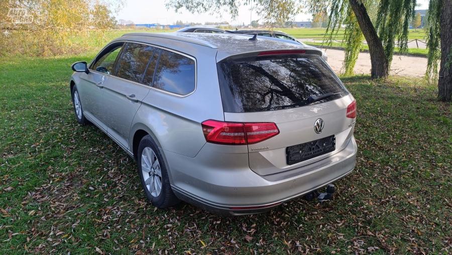 Grey Volkswagen Passat 2015 in Alytus, with an engine capacity of 1.60 L and mileage of 300 thousand km for 6999 €, photo 5 on AUTOMOTO.COM.LV
