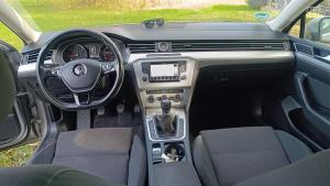 Grey Volkswagen Passat 2015 in Alytus, with an engine capacity of 1.60 L and mileage of 300 thousand km for 6999 €, photo 9 on AUTOMOTO.COM.LV