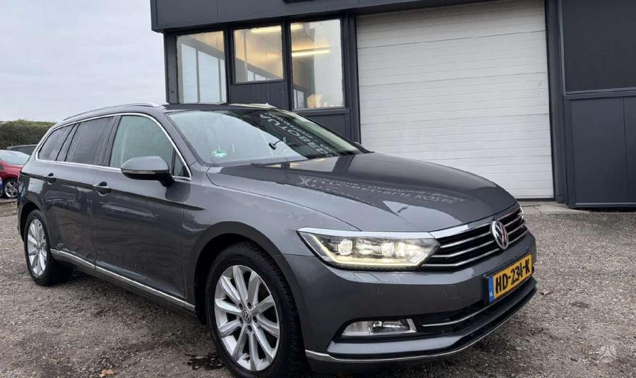 Grey Volkswagen Passat 2016 in Prienai, with an engine capacity of 1.60 L and mileage of 252 thousand km for 8650 €, photo 16 on AUTOMOTO.COM.LV