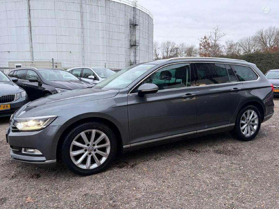 Grey Volkswagen Passat 2016 in Prienai, with an engine capacity of 1.60 L and mileage of 252 thousand km for 8650 €, photo 17 on AUTOMOTO.COM.LV