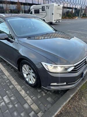 Pelēks Volkswagen Passat 2016 Viļņa, ar dzinēja tilpumu 1.97 L un nobraukumu 310 tūkst. km par 9700 €, foto  vietnē AUTOMOTO.COM.LV