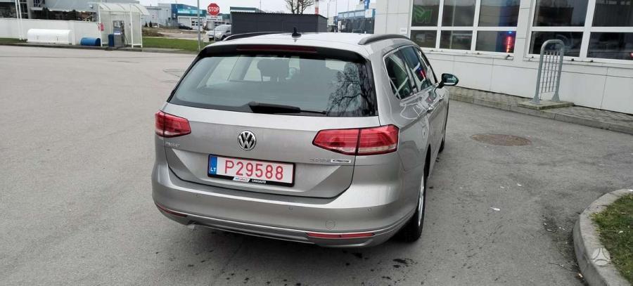 Grey Volkswagen Passat 2016 in Klaipeda, with an engine capacity of 1.97 L and mileage of 211 thousand km for 9350 €, photo 6 on AUTOMOTO.COM.LV