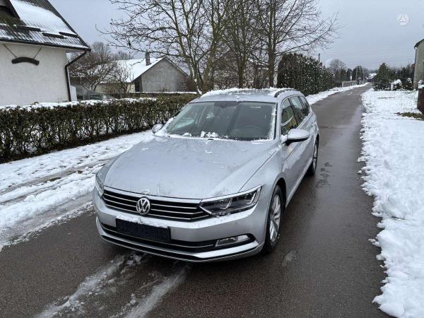 Grey Volkswagen Passat 2016 in Jurbarkas, with an engine capacity of 1.97 L and mileage of 386 thousand km for 7900 €, photo 3 on AUTOMOTO.COM.LV