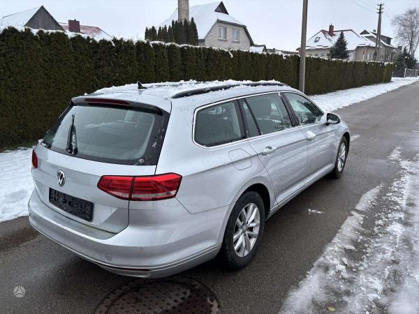Grey Volkswagen Passat 2016 in Jurbarkas, with an engine capacity of 1.97 L and mileage of 386 thousand km for 7900 €, photo 5 on AUTOMOTO.COM.LV