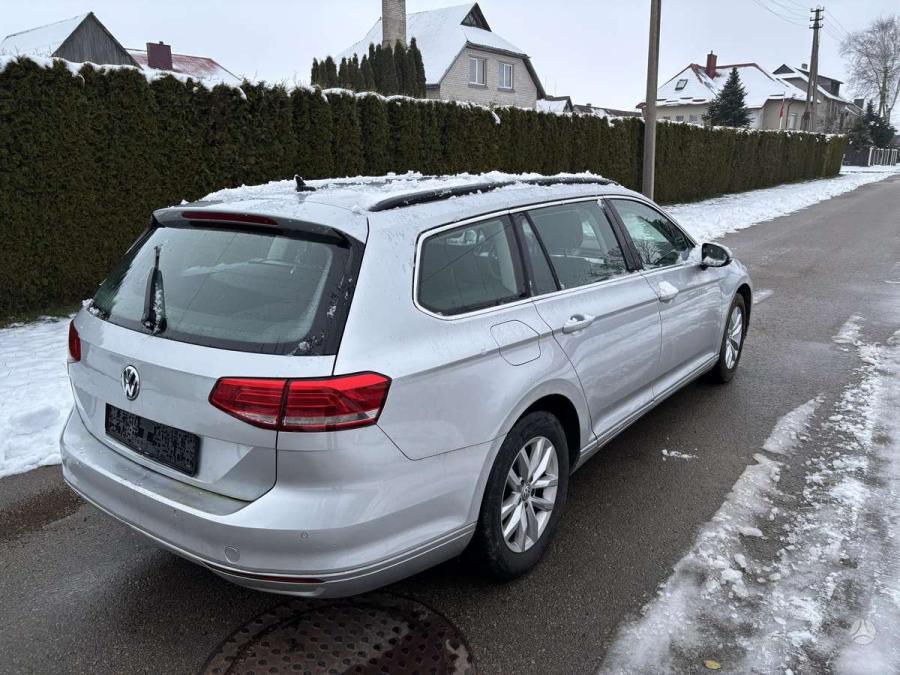 Pelēks Volkswagen Passat 2016 Jurbarkas, ar dzinēja tilpumu 1.97 L un nobraukumu 386 tūkst. km par 7800 €, foto 4 vietnē AUTOMOTO.COM.LV