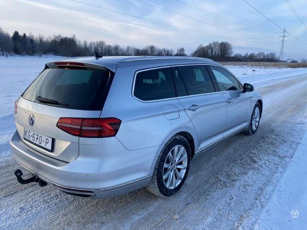 Grey Volkswagen Passat 2016 in Siauliai, with an engine capacity of 1.40 L and mileage of 251 thousand km for 9150 €, photo 3 on AUTOMOTO.COM.LV