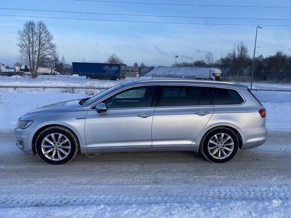 Grey Volkswagen Passat 2016 in Siauliai, with an engine capacity of 1.40 L and mileage of 251 thousand km for 9150 €, photo 6 on AUTOMOTO.COM.LV