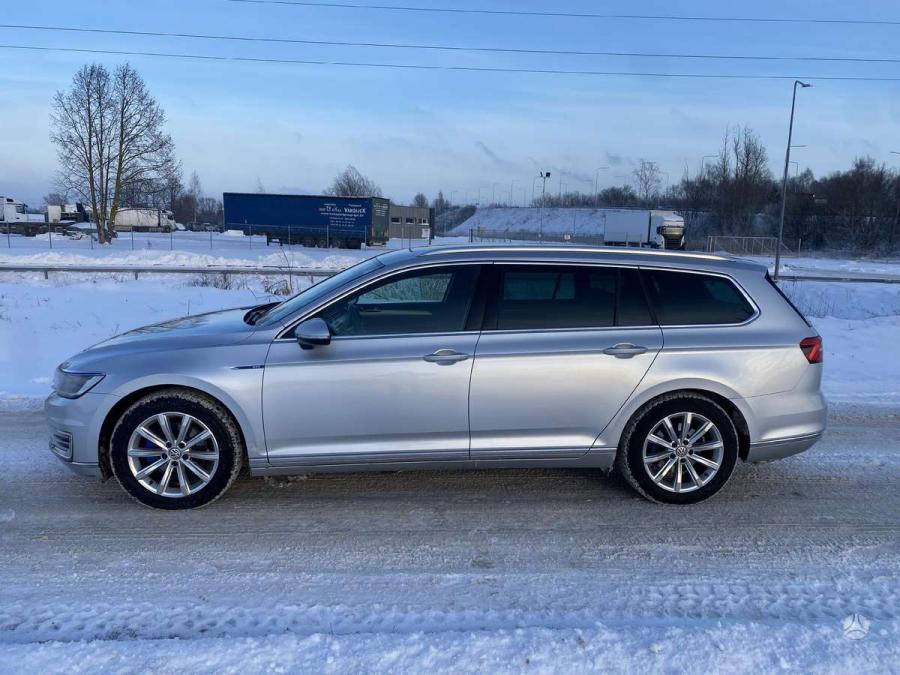 Pelēks Volkswagen Passat 2016 Šauļi, ar dzinēja tilpumu 1.40 L un nobraukumu 251 tūkst. km par 9150 €, foto 6 vietnē AUTOMOTO.COM.LV