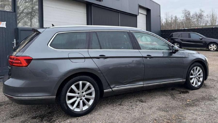 Grey Volkswagen Passat 2016 in Prienai, with an engine capacity of 1.60 L and mileage of 252 thousand km for 8650 €, photo 7 on AUTOMOTO.COM.LV