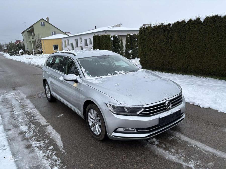 Pelēks Volkswagen Passat 2016 Jurbarkas, ar dzinēja tilpumu 1.97 L un nobraukumu 386 tūkst. km par 7900 €, foto 1 vietnē AUTOMOTO.COM.LV