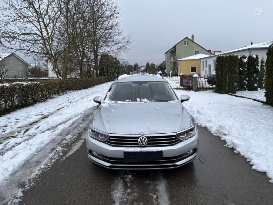 Pelēks Volkswagen Passat 2016 Jurbarkas, ar dzinēja tilpumu 1.97 L un nobraukumu 386 tūkst. km par 7900 €, foto 4 vietnē AUTOMOTO.COM.LV