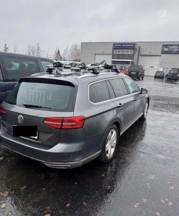 Grey Volkswagen Passat 2016 in Klaipeda, with an engine capacity of 1.40 L and mileage of 120 thousand km for 9000 €, photo 3 on AUTOMOTO.COM.LV