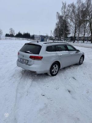 Grey Volkswagen Passat 2016 in Marijampole, with an engine capacity of 2.00 L and mileage of 272 thousand km for 9150 €, photo 4 on AUTOMOTO.COM.LV