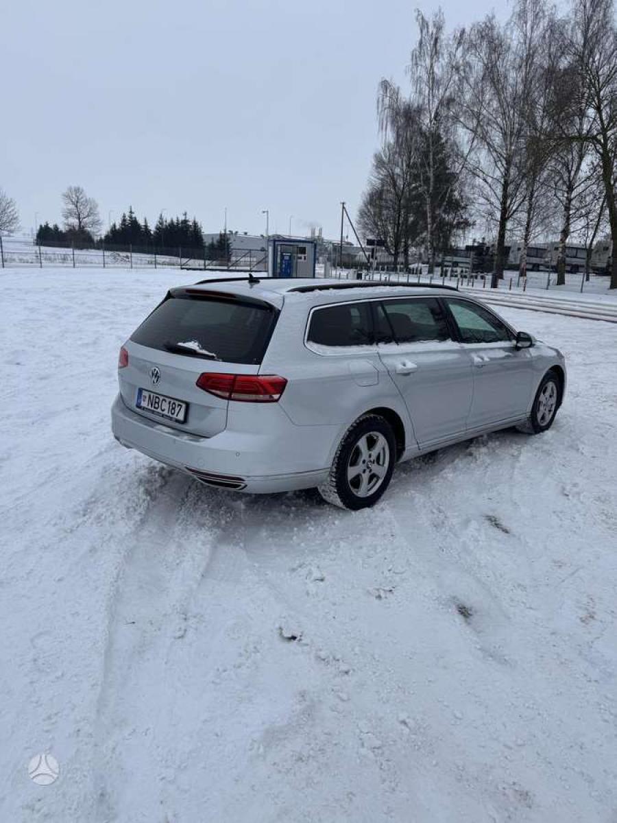 Grey Volkswagen Passat 2016 in Marijampole, with an engine capacity of 2.00 L and mileage of 272 thousand km for 9150 €, photo 4 on AUTOMOTO.COM.LV
