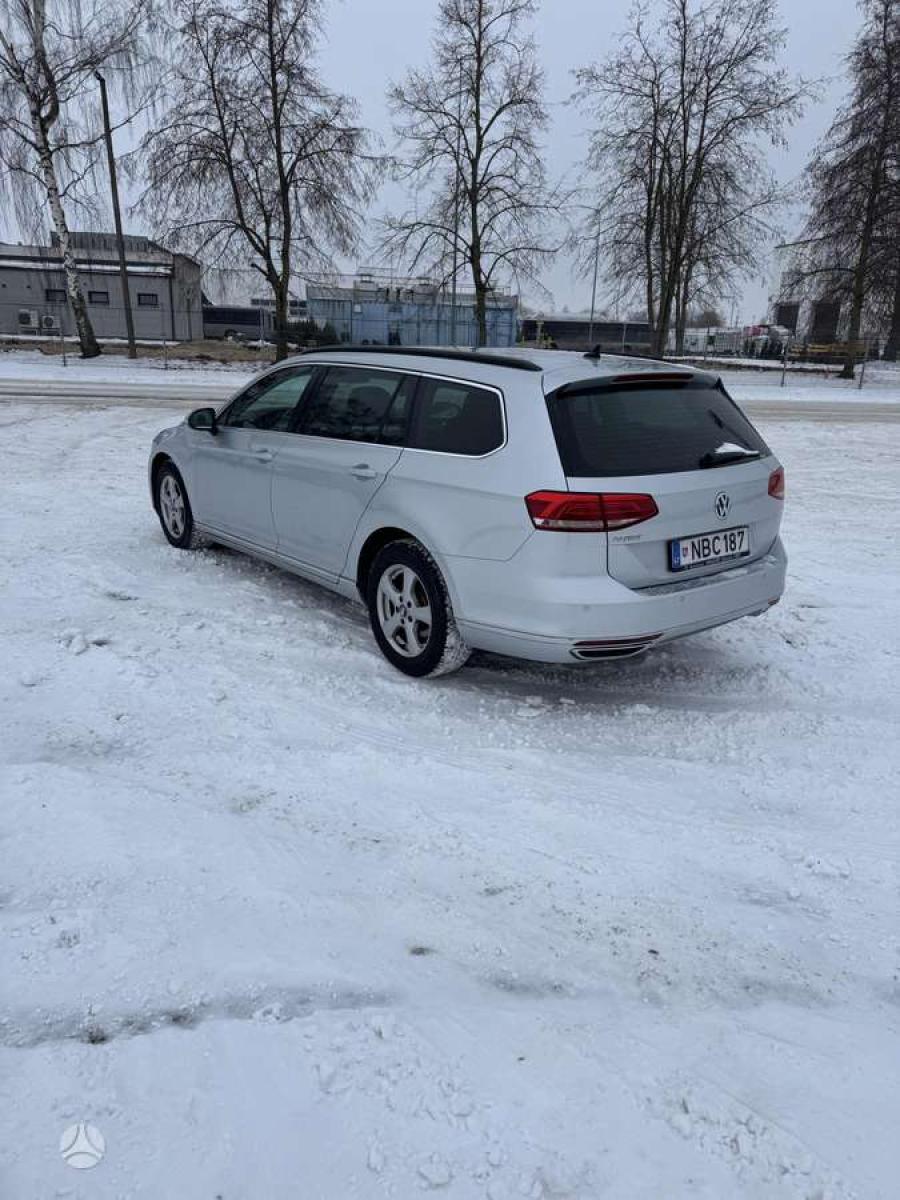 Grey Volkswagen Passat 2016 in Marijampole, with an engine capacity of 2.00 L and mileage of 272 thousand km for 9150 €, photo 6 on AUTOMOTO.COM.LV