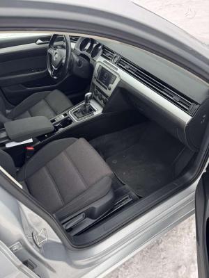 Grey Volkswagen Passat 2016 in Marijampole, with an engine capacity of 2.00 L and mileage of 272 thousand km for 9150 €, photo 10 on AUTOMOTO.COM.LV