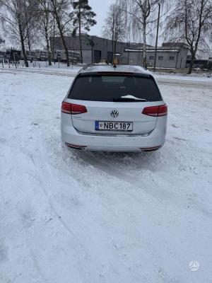 Grey Volkswagen Passat 2016 in Marijampole, with an engine capacity of 2.00 L and mileage of 272 thousand km for 9350 €, photo 5 on AUTOMOTO.COM.LV