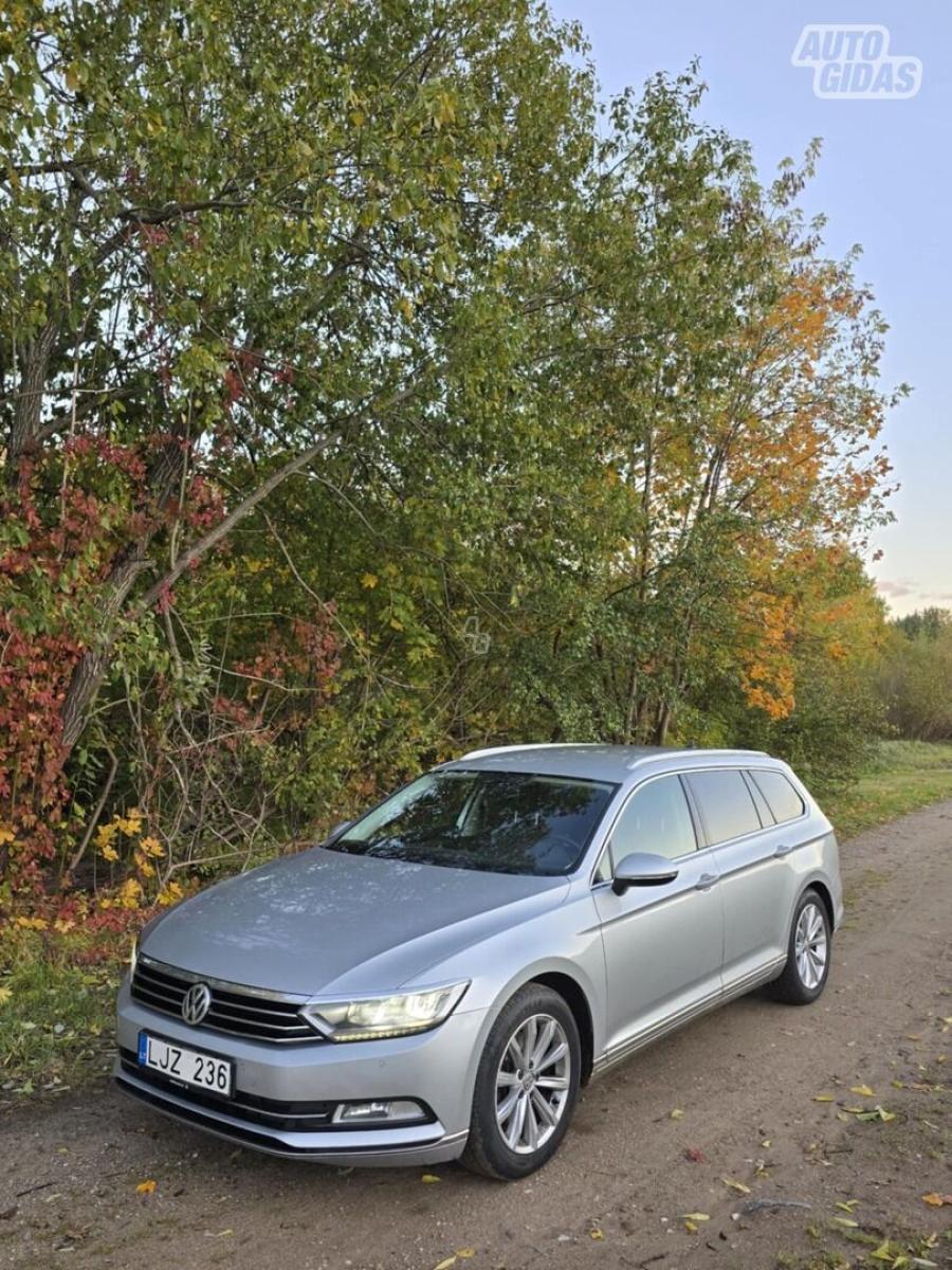 Grey Volkswagen Passat 2016 in Vilnius, with an engine capacity of 1.60 L and mileage of 405 thousand km for 8500 €, photo 1 on AUTOMOTO.COM.LV