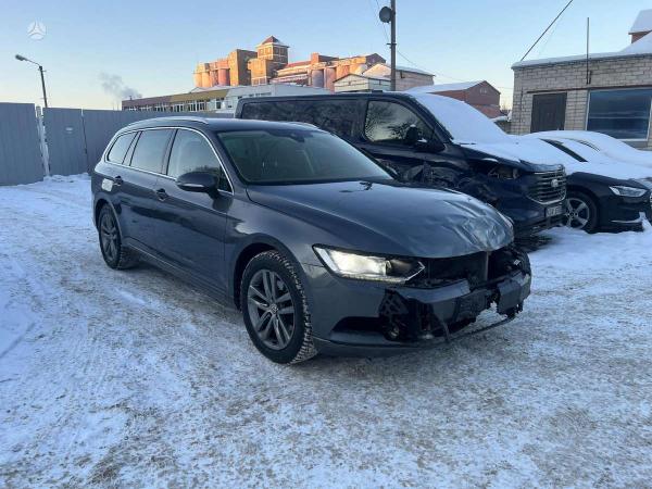 Grey Volkswagen Passat 2016 in Kaunas, with an engine capacity of 1.97 L and mileage of 274 thousand km for 4900 €, photo 1 on AUTOMOTO.COM.LV