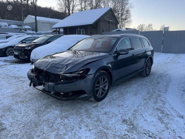 Grey Volkswagen Passat 2016 in Kaunas, with an engine capacity of 1.97 L and mileage of 274 thousand km for 4900 €, photo 2 on AUTOMOTO.COM.LV