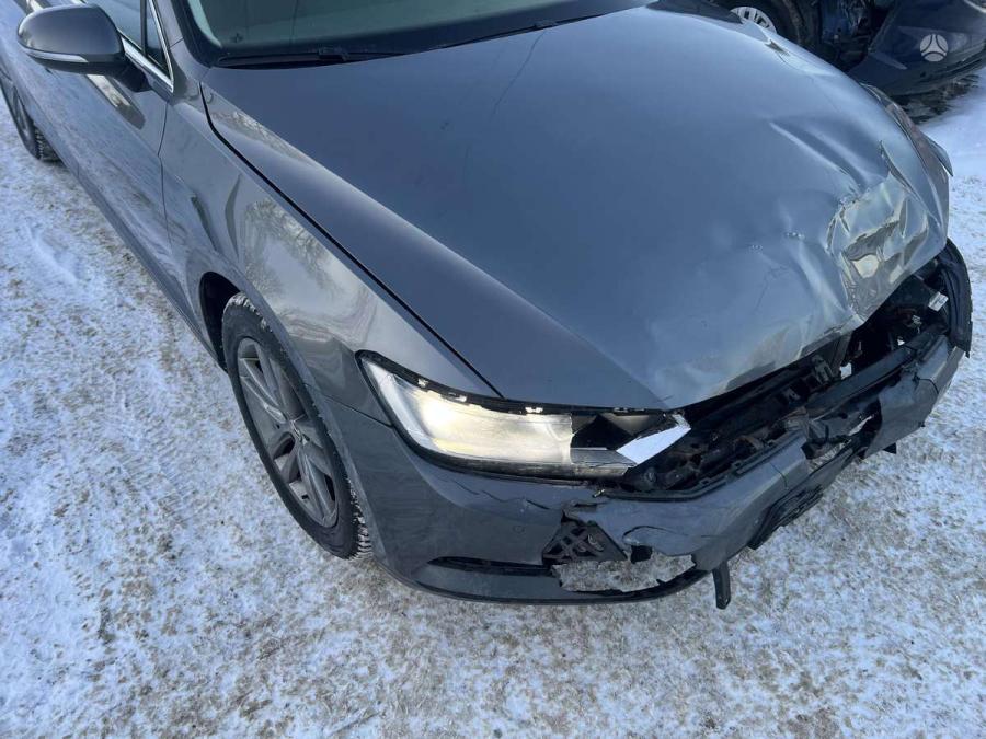 Pelēks Volkswagen Passat 2016 Kauņa, ar dzinēja tilpumu 1.97 L un nobraukumu 274 tūkst. km par 4900 €, foto 6 vietnē AUTOMOTO.COM.LV