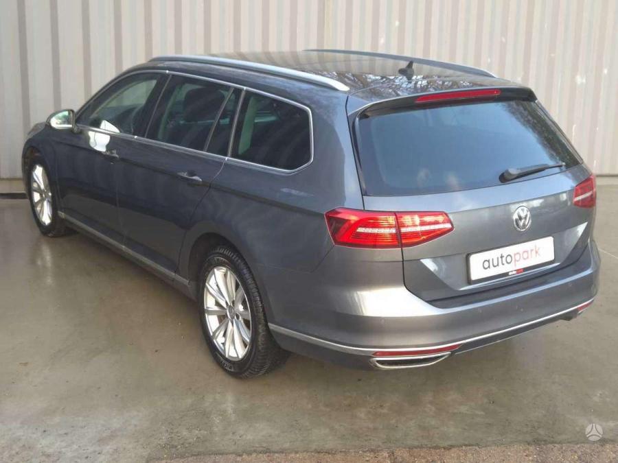 Grey Volkswagen Passat 2016 in Vilnius, with an engine capacity of 1.97 L and mileage of 233 thousand km for 12900 €, photo 4 on AUTOMOTO.COM.LV
