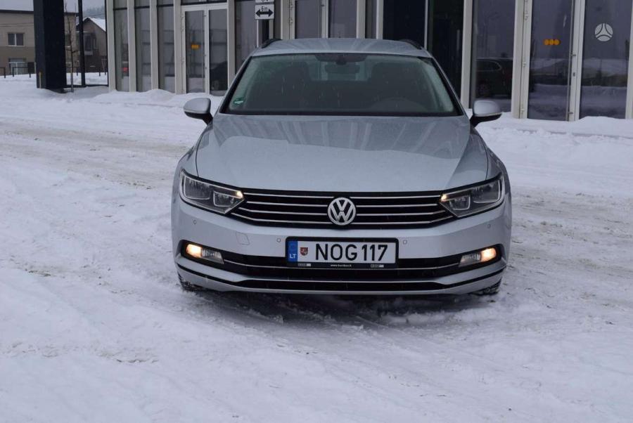 Grey Volkswagen Passat 2016 in Vilnius, with an engine capacity of 1.97 L and mileage of 245 thousand km for 9250 €, photo 2 on AUTOMOTO.COM.LV