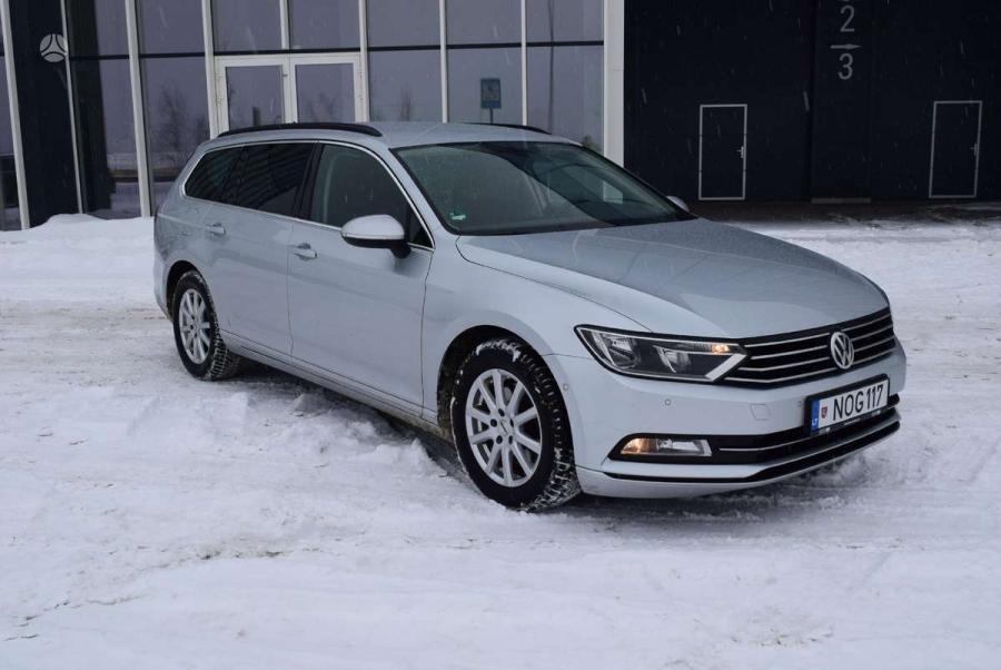 Grey Volkswagen Passat 2016 in Vilnius, with an engine capacity of 1.97 L and mileage of 245 thousand km for 9250 €, photo 3 on AUTOMOTO.COM.LV