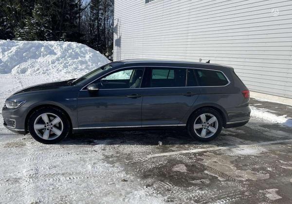 Pelēks Volkswagen Passat 2016 Telšiai, ar dzinēja tilpumu 1.40 L un nobraukumu 121 tūkst. km par 13000 €, foto 4 vietnē AUTOMOTO.COM.LV