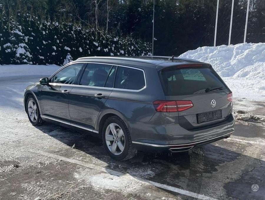 Pelēks Volkswagen Passat 2016 Telšiai, ar dzinēja tilpumu 1.40 L un nobraukumu 121 tūkst. km par 13000 €, foto 5 vietnē AUTOMOTO.COM.LV