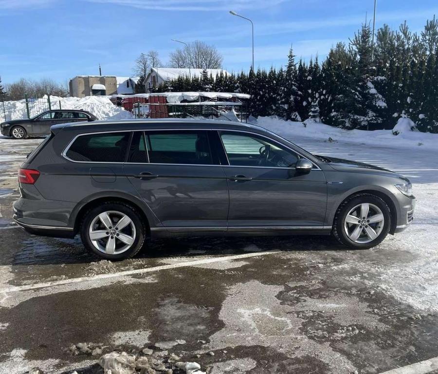 Pelēks Volkswagen Passat 2016 Telšiai, ar dzinēja tilpumu 1.40 L un nobraukumu 121 tūkst. km par 13000 €, foto 8 vietnē AUTOMOTO.COM.LV