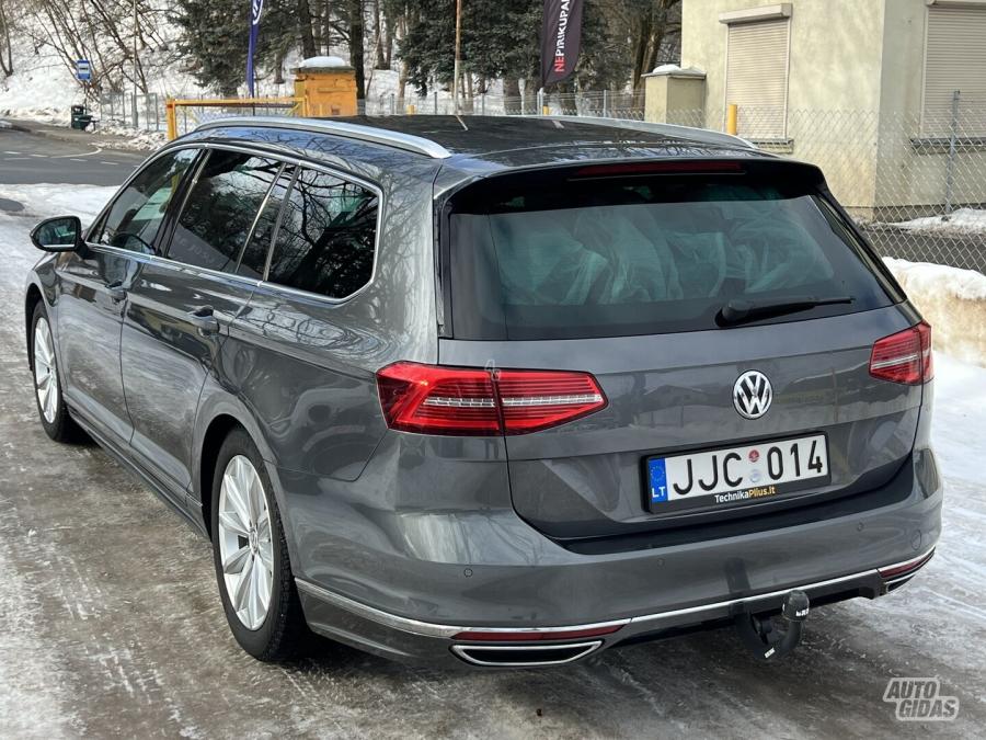 Grey Volkswagen Passat 2016 in Vilnius, with an engine capacity of 2.00 L and mileage of 237 thousand km for 12500 €, photo 3 on AUTOMOTO.COM.LV