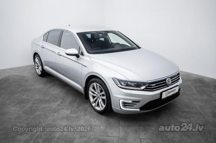 Grey Volkswagen Passat 2016 in Tallinn, with an engine capacity of 1.40 L and mileage of 230 thousand km for 11999 €, photo 3 on AUTOMOTO.COM.LV