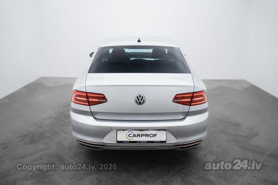 Grey Volkswagen Passat 2016 in Tallinn, with an engine capacity of 1.40 L and mileage of 230 thousand km for 11999 €, photo 5 on AUTOMOTO.COM.LV
