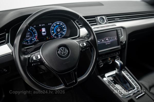 Grey Volkswagen Passat 2016 in Tallinn, with an engine capacity of 1.40 L and mileage of 230 thousand km for 11999 €, photo 7 on AUTOMOTO.COM.LV