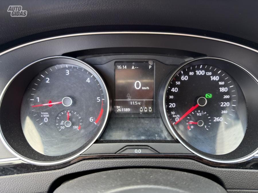 Pelēks Volkswagen Passat 2016 Panevēža, ar dzinēja tilpumu 2.00 L un nobraukumu 261 tūkst. km par 8650 €, foto 20 vietnē AUTOMOTO.COM.LV