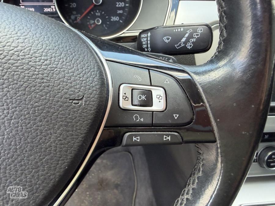 Pelēks Volkswagen Passat 2016 Panevēža, ar dzinēja tilpumu 2.00 L un nobraukumu 261 tūkst. km par 8650 €, foto 22 vietnē AUTOMOTO.COM.LV