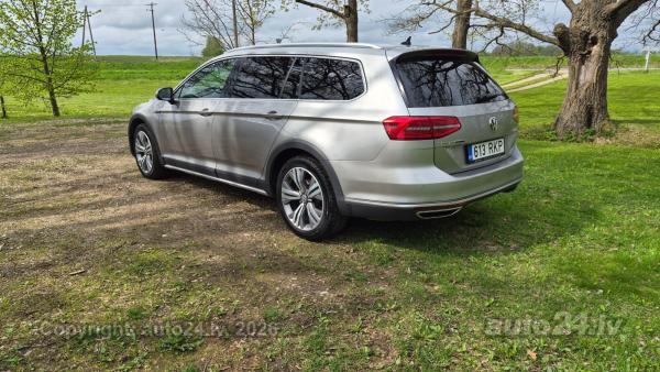 Pelēks Volkswagen Passat 2016 Veru, ar dzinēja tilpumu 2.00 L un nobraukumu 299 tūkst. km par 12000 €, foto 4 vietnē AUTOMOTO.COM.LV