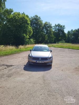Pelēks Volkswagen Passat 2016 Jurbarkas, ar dzinēja tilpumu 2.00 L un nobraukumu 227 tūkst. km par 12000 €, foto  vietnē AUTOMOTO.COM.LV