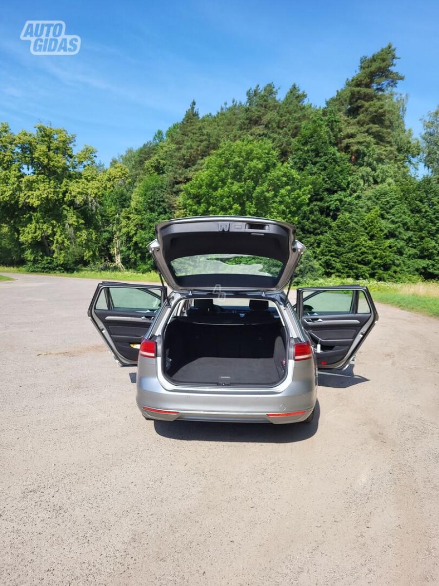 Grey Volkswagen Passat 2016 in Jurbarkas, with an engine capacity of 2.00 L and mileage of 227 thousand km for 12000 €, photo 9 on AUTOMOTO.COM.LV