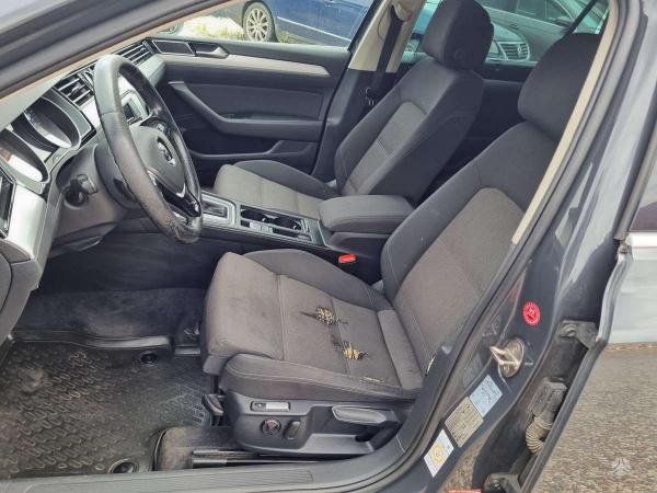 Pelēks Volkswagen Passat 2016 Alīta, ar dzinēja tilpumu 1.97 L un nobraukumu 362 tūkst. km par 5500 €, foto 9 vietnē AUTOMOTO.COM.LV