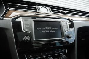 Grey Volkswagen Passat 2016 in Marupe, with an engine capacity of 2.00 L and mileage of 273 thousand km for 12100 €, photo 18 on AUTOMOTO.COM.LV