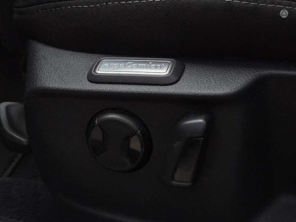 Grey Volkswagen Passat 2016 in Kaunas, with an engine capacity of 1.60 L and mileage of 300 thousand km for 8600 €, photo 7 on AUTOMOTO.COM.LV